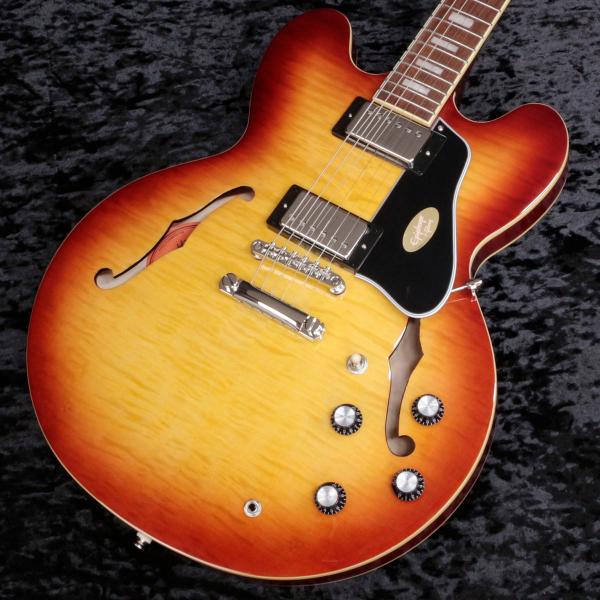 1958年の誕生以来60年以上に渡って多くのギタリストを魅了し続けてきたセミアコの代名詞であるES335のエピフォンバージョン！さらに本モデルでは、BodyのメイプルにAAAグレードのフィギャド（杢）が出たものを使用しています。メイプルボデ...