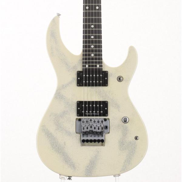 ミルキー・ウェイ（天の川）のように美しく煌めく塗装が特徴的なモデルのピックアップなどを変更した個体です。フロントピックアップがSeymour Duncan SH-1nに、リアピックアップがSeymour Duncan TB-5に、トレモロブ...