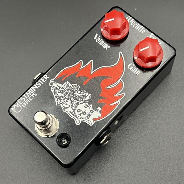 人気商品が中古で入荷！！Wycliffe Fuzzは豊富なゲインを持っています。ゲインを絞ることでカミソリのような鋭いトーンを、ゲインを上げると豊かで荒々しいディストーションの壁を生み出すことができます。燃え上がるようなそのサウンドはあなた...