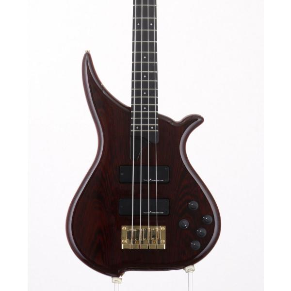 チューンの4弦ベース。ペグはGOTOH製、ハードウェアはゴールドカラー、ストラップピンはフラッシュマウントタイプ、TUNEロゴ入りのピックアップを2基搭載。フレット擦り合わせを行っております。ヘッドに打痕とキズが有り、ボディにて弾きキズや擦...