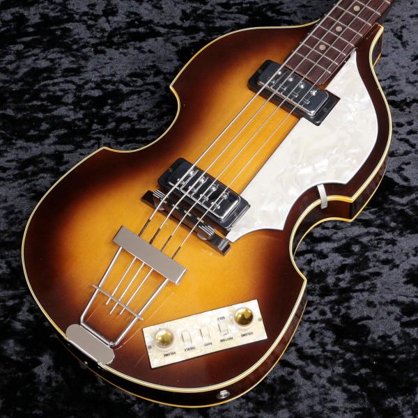 ヘフナー500/1が中古にて入荷!!プライウッド・アーチドトップ/バックボディにメイプルネック、ローズウッド指板、エボニーブリッジというウッドマテリアル。シングルコイルピックアップを2機搭載。ヘフナーヴィンテージモデルコントロールにより多彩...