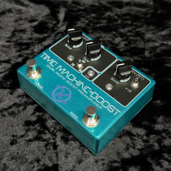 ヴィンテージ系とモダン系、2つのプリアンプを搭載したデュアル・ブースター・ペダル、TIME MACHINE BOOSTが中古にて入荷。キズや汚れなどの使用感はございますが、現状動作上の問題はございません。この機会にぜひ！！※画像に映っている...