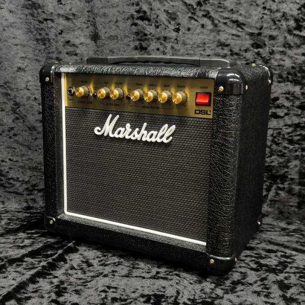 Marshall DSLシリーズ コンボアンプ 1Wモデル、DSL1Cが中古にて入荷。輝くようなクリーントーンから強烈に歪んだオーバードライブまで、DSL1コンボは演奏スタイルにあったサウンドに簡単にセットアップできます。由緒正しいDSLの...