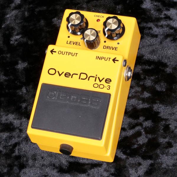 BOSSラインナップ上、BD-2と人気を二分するオーバードライブペダル。しっかりと歪むオーバードライブで、粘りのあるサステイン、太い低音を持った扱いやすいサウンドです。使用感少なく比較的きれいな状態です。※画像に映っている商品が付属品含め全...