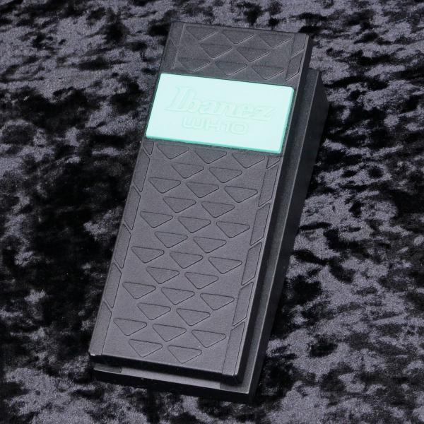 レンジの広さと掛かり具合の良さ、可変幅の広さが好まれて著名なプロに愛用され、知名度を拡大したワウ・ペダル、Ibanez WH10。ヴィンテージ市場の常連となった初代、そこから進化した2代目に連なる3代目モデル”WH10V3”が、各部仕様とサ...