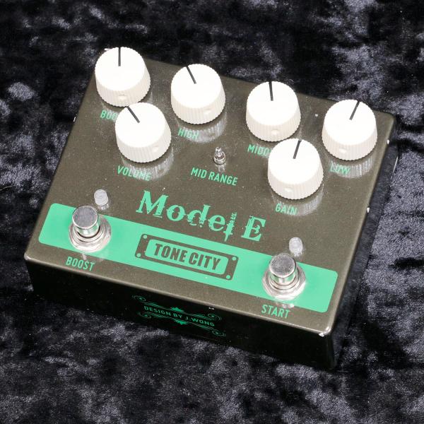 TONECITY MODEL Eの中古が入荷しました!ハイゲインサウンドが特徴的なディストーション/プリアンプになります。MID RANGE SW搭載しており周波数切り替えが可能です。キズや汚れなどの使用感はございますが、現状動作上の問題は...