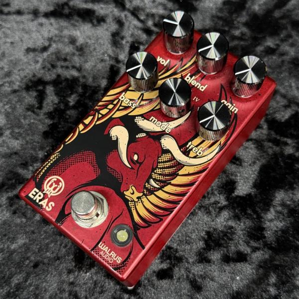 新時代のディストーションペダルAges Five-State Overdriveで採用した5種類のクリッピングモードとBLENDノブを継承したディストーションペダル” Eras Five-State Distortion”。メタルな刻み、速...