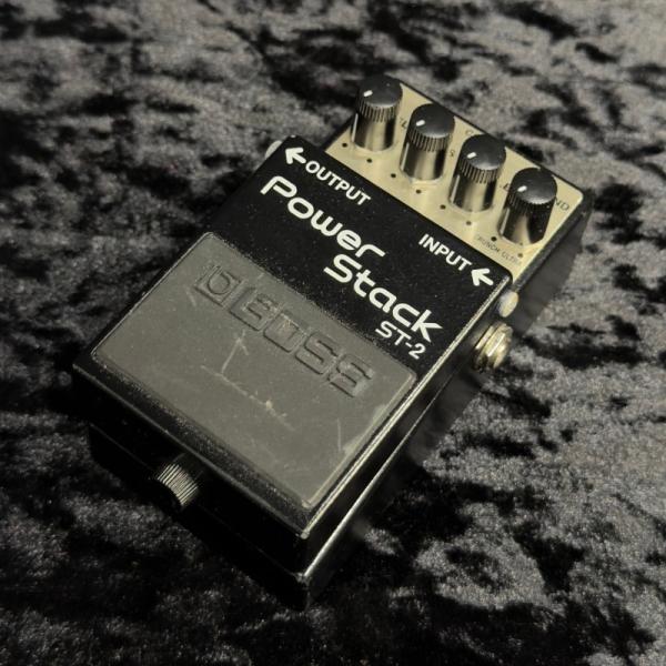 ST-2は、ビンテージ・スタック・アンプ特有のサウンドと、幅の広い歪みサウンドを生み出す新感覚のコンパクト・エフェクターです。スタック・アンプのパワー感と弾き心地、そして上質な箱鳴り感を創出。また、通常のアンプでは生み出すことの難しい強烈な...