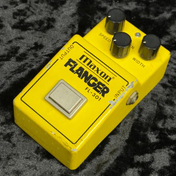 MAXON FL301 Largeboxが中古にて入荷!!80年代に登場したアナログ・フランジャーの定番モデル。しっかりとしたうねり感がありつつも、音が潰れにくく、原音の芯を残したまま立体的な揺れを加えてくれるのが特徴です。操作もシンプルで...