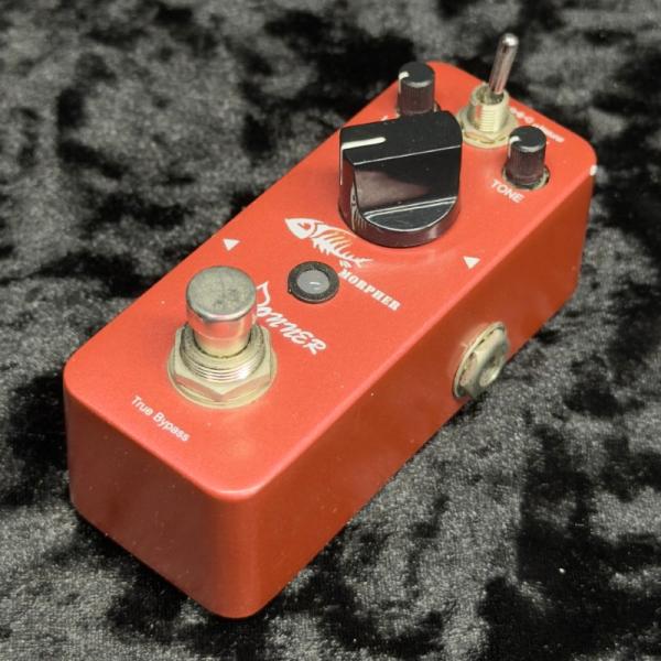 Donner / MORPHERがused入荷です。中国のブランド「DONNER」のミニサイズのディストーションペダル!トゥルーバイパス仕様。リーズナブル且つ充分使えるクオリティのエフェクターで驚異のコストパフォーマンスを誇ります。キズや汚...