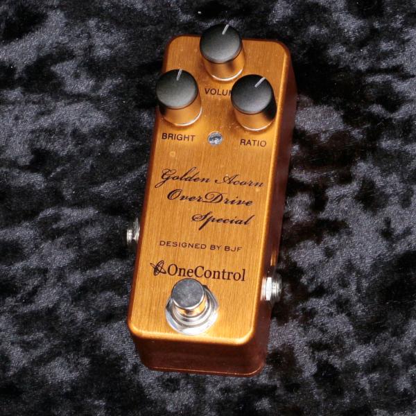 ギターアンプの名機「ダンブル」を体現するオーバードライブペダル、まさにAmp In A Box.Golden Acorn OverDrive Specialは、ダンブルに共通する特徴を捉えた、ダンブルアンプ・イン・ア・ボックスです。同ブラン...