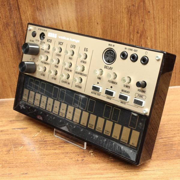 27キーのアナログ・リード・シンセvolca keysは、コンパクトなボディながら信じられない程の迫力ある音を実現。フィルター部に採用したminiKORG700S（1974年）の回路をはじめ、コルグが50年ものあいだ培ってきた回路設計のノウ...