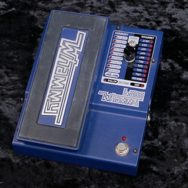 デジテックのピッチシフト技術をベースの周波数領域に特化させたベーシスト待望のBassWhammyが誕生です。HARMONY、WHAMMY、DETUNEの3モードを装備し、ベーシストに新たな創造性を与えるエフェクトです。WHAMMYモードでは...