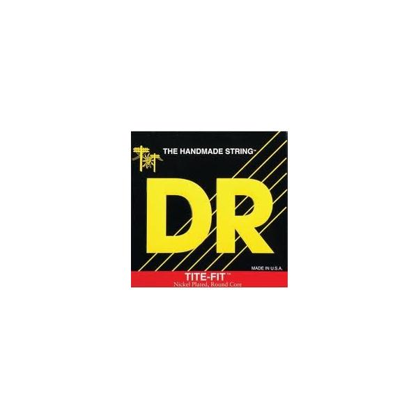 ## UD20140723 ##        TITE-FITは、ラウンドコア(丸い芯線) を採用したニッケルプレーテッドのクラシックなエレキギター弦。プレイヤー目線のこだわった素材を使用し、柔軟性と耐久性にも優れた仕上がりとなっているた...