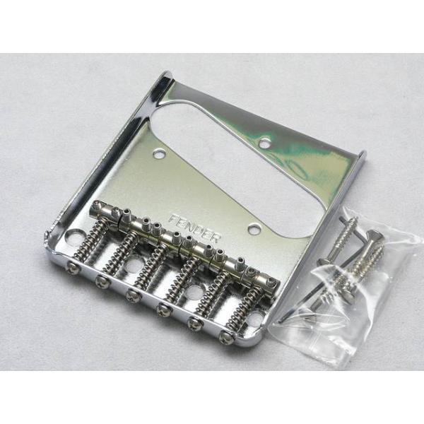 Fender USA / フェンダー USAアッシュトレイタイプでサドルが6個に分かれた6wayタイプのテレキャスター用のブリッジです。ヴィンテージタイプの3wayサドルと異なり、それぞれでオクターブピッチの調整が出来る為、正確なチューニン...