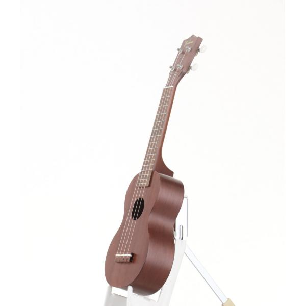 ギアペグ仕様で初心者向けウクレレとして大人気のフェイマス・ソプラノウクレレ・FS-1です。マホガニーボディ・12Fジョイント・15フレット仕様（全長：約538mm/スケール：約351mm/ナット幅：約36.5mm）になっています。コストパフ...