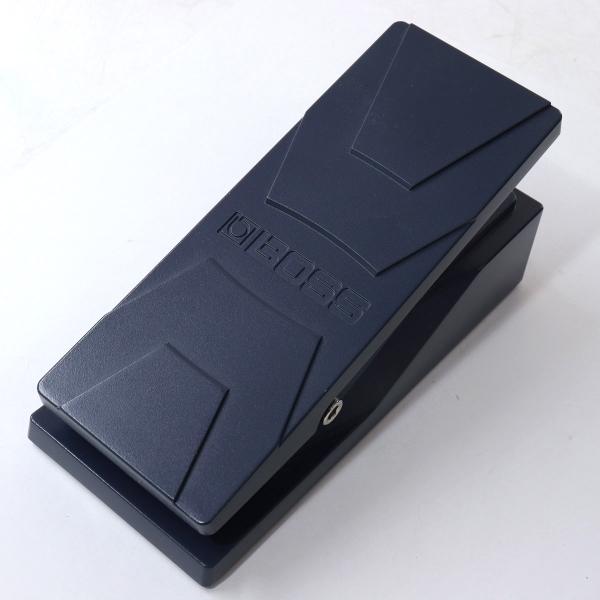 タフでコンパクトなエクスプレッション・ペダルの新定番EV-30。スペース確保に苦労するペダルボード・システムへの組み込みにも最適な省スペース設計のエクスプレッション・ペダル。堅牢で安定性に優れたアルミ・ダイキャスト製の筐体を採用。過酷なツア...