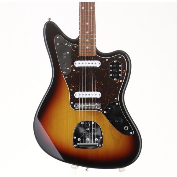 ドットポジションマーク期・66年スタイルのジャガー。フェンダー・ジャパンのJG66、2013年製です。オフセット・アルダー・ボディにメイプルネック、ショートスケールのローズ指板、フローティングトレモロ、プリセットVol/Tone、各PUのO...