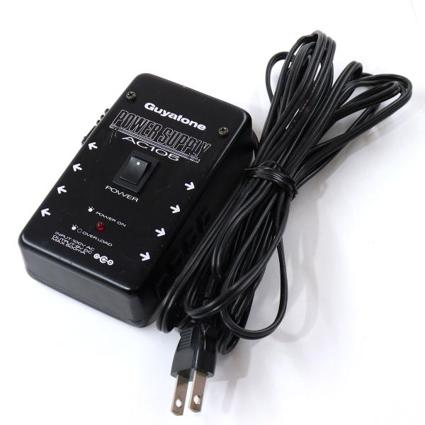 お求めやすい価格のパワーサプライ!!GUYATONE AC105は、小型エフェクター向けに設計されたシンプルで扱いやすいACアダプターです。安定した9V電源を供給し、アナログペダルでもノイズの少ない動作が期待できます。コンパクトな筐体で取り...