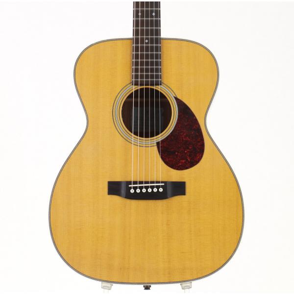 Martin OM-28を彷彿とさせる日本製モデル、そしてエレアコ仕様！国産に拘り、良質なアコースティックギターを製作し、国内外から厚い支持を得ている「K.ヤイリ」。こちらは老舗マーティンのOM-28を思い起こされる1本！000（トリプルオ...
