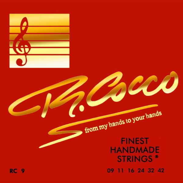 Richard Cocco Strings -Finest Handmade Strings-大手の弦メーカーは、その製作過程の大半を機械化しており、そこから出来上がってくるものは、まさに”製品”と呼ぶに相応しいものですが、R.Cocco ...