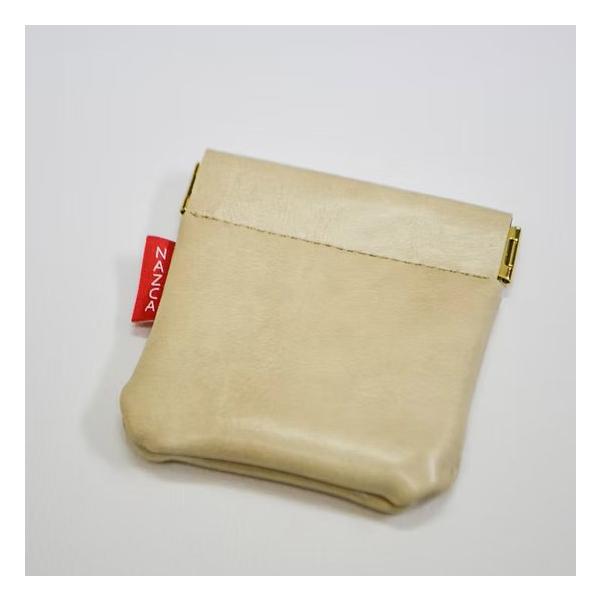 NAZCA PickCase Tan LeatherこちらのピックケースはNAZCA PROTECT CASEの製作時に使用するレザーやトーレックスなどの生地の余りを有効活用すべく生み出さされたNAZCA印のアクセサリーシリーズ第2弾となり...