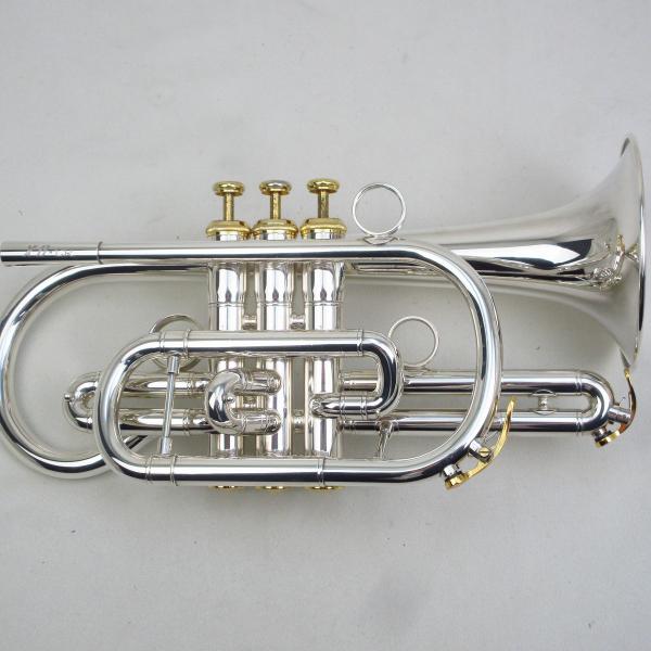 エックスオー コルネット CR-Sボアサイズ11.90mm、ベルサイズ120mm、イエローブラス1枚取りベルハンマー仕上げ、銀メッキ仕上げ、トリムパーツ金メッキ仕上げ。現在のラインナップからなくなってしまった希少なショートコルネットです。使...