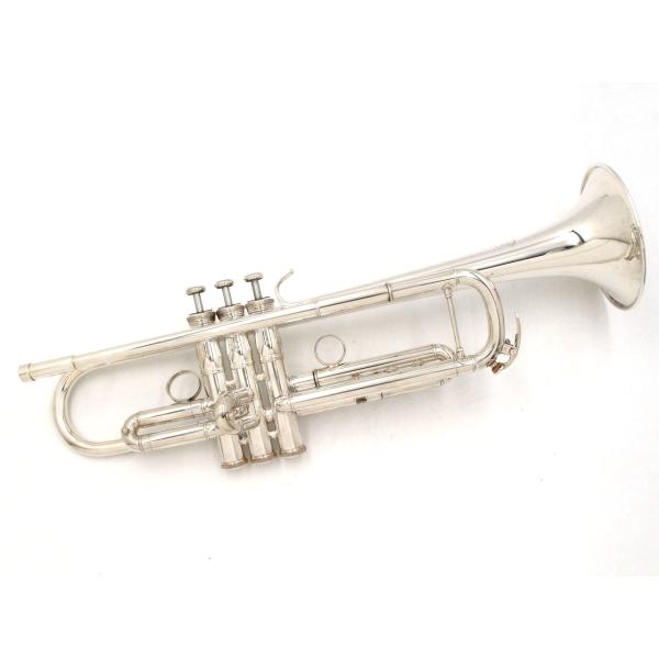 ヤマハ トランペット YTR-8335RSシリアル番号535378 管体重量1069グラムワンピースイエローブラスベル、銀メッキ仕上、第1第3トリガー付、1ウォーターkey、リバースチューニングスライド管1本支柱の現行カスタムグレードXen...