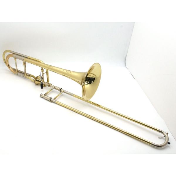 シルキー テナーバストロンボーン ST20 YNRイエローブラスベル、ラッカー仕上げ通常のロータリーバルブに対し、息の流れがスムーズになるアキシャルフローバルブを採用し、ロータリーの存在を感じさせないスムーズな吹奏感と音の抜けが得られます。...