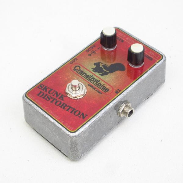 オリジナル回路である「Auto Fuzzy Contorol Circuit」を採用。開発当初から、ライブで活躍するサウンドを意識しして誕生したFatなサウンドは、クランチからハードディストーションまで、幅広く変化します。アタック時にはFu...