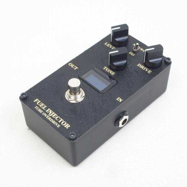 クセがなく倍音が豊かで、自然なコンプレッション感やバイト感のあるオーバードライブ。アンプメーカーであるVOXが考えるオーバードライブ・ペダルとして、エフェクターらしい歪みではなく、アンプらしい歪みが特徴のエフェクターです。また、プリアンプ的...