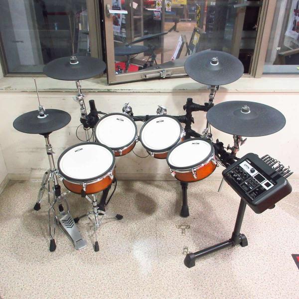 DTX8シリーズは、フラッグシップモデルと同じサウンドエンジンを持つDTX-PROモジュール、そしてバーチ材シェルにドラムと同じ塗装を施した、本物の美しさを放つ新パッドを搭載した電子ドラムです。著名なスタジオでサンプリングされた本物のサウン...