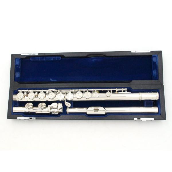ムラマツ フルート EX III CC 頭部管銀製シリアル番号52851 管体重量419グラム(頭部管88グラム)頭部管銀製、その他洋銀製、銀メッキ仕上げ、Eメカ無し、インラインkey仕様のハンドメイドモデル。丁寧な作りで吹きやすく柔らかな...
