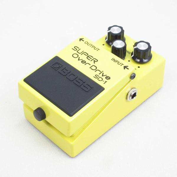1981年のリリース以来、SD-1 SUPER OverDriveは、ジャンルを問わず、あらゆるギタリストのマスターピースとして君臨し続けています。1977年に初代BOSSコンパクト・ペダルとして登場したOD-1 OverDriveの革新的...