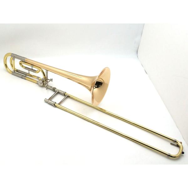 ヤマハ トロンボーン YSL-820GIIシリアル番号001211 管体重量1672グラム（スライド575グラム）ゴールドブラスベル、ラッカー仕上、スライド外管イエローブラスのカスタムグレード太管テナーバストロンボーン。ゴールドブラスベル仕...