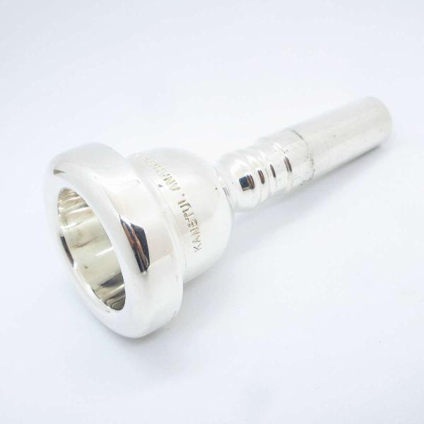 カンスタル トロンボーン用マウスピース 太管 6-1/2AL 銀メッキ仕上げ細かな傷など使用感が見られますが、目立つダメージはありません。※展示により、変色が見られる場合がございます。現状をご確認したい場合はお問い合わせくださいませ。■中古...