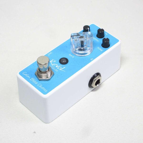 コンパクト設計かつFULL METAL SHELL筐体を採用した驚異的なハイコストパフォーマンスペダル。RevoL effects Calm Blue Chorus ECO-01 は、コンパクトかつ非常に扱いやすいアナログコーラスペダルです...