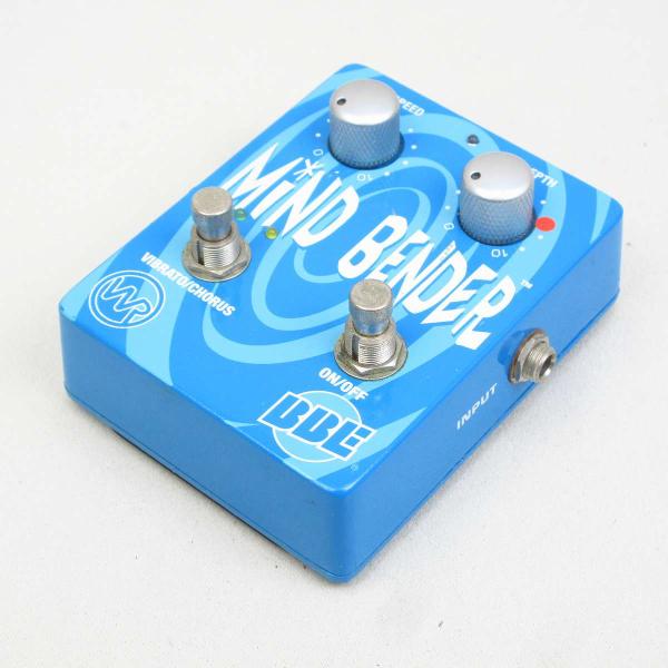 Mind BenderはBBD (Bucket Brigade Delay) サーキットを使用したビブラート/コーラスです。 フットスイッチでビブラートとコーラスの切り替えが可能。うねりのスピードもLEDの点滅で表示され、コントロールが容易...