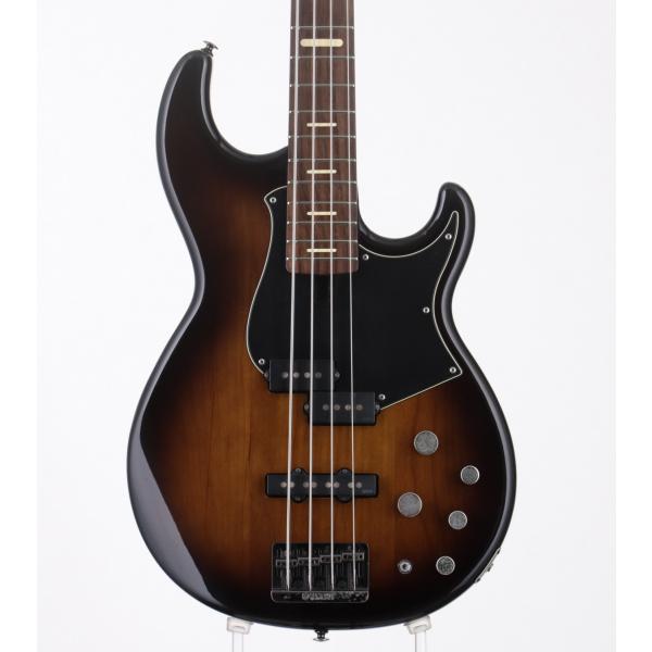 ヤマハBB700シリーズ、アクティブ/パッシブ切り替え可能な多機能モデル。ボディはアルダー/メイプル/アルダー3プライ、ネックはメイプル＆マホガニー 5ピース、指板はローズウッド、ネック接合にはマイターボルティングネックジョイントを採用、コ...