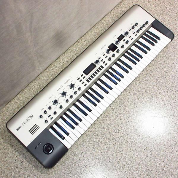 「KingKORG」は、2013年に発売されたコルグのライブ向け本格アナログ・モデリング・ シンセサイザー。 「Proph」「Z1」「MS2000」、「RADIAS」を生み出した「MS-20」や「Mono/Pol」などの、コルグのクラシック...