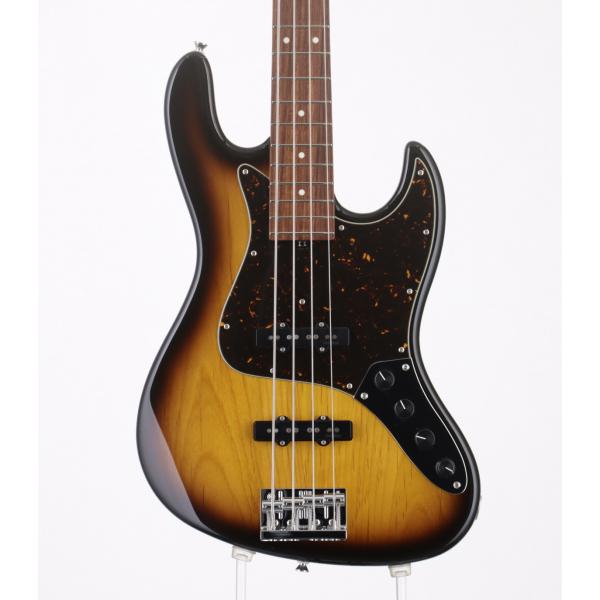 Metroline Seriesのクオリティーを工場生産で実現したMetroline Express Seriesのモデル。ボディはライトウェイトアルダー、ネックはメイプル、指板はパーフェローで21フレット、プリアンプはSadowsky S...