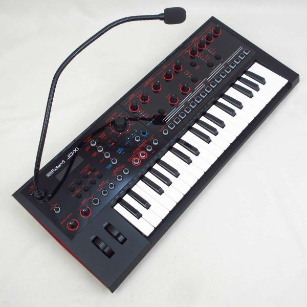 2015年発売のローランド「JD-Xi」は、アナログ回路(サフ゛・オシレーターも装備)と"INTEGRA-7" や"JUPITER-80"同等のSuperNATURALシンセ音源を搭載したアナログ/ デジタルの【クロスオーバー・シンセサイザ...