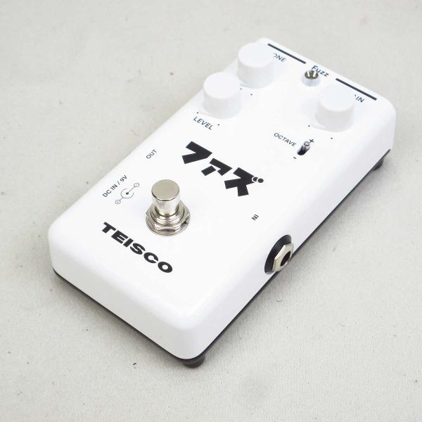 70年代のジリジリとした、シリコンFuzzサウンドにインスピレーションを受け、切り替えスイッチにより毛羽立つアッパーオクターブファズサウンドまでカバーできる使い勝手の良いFuzzペダルです。外観上、通常使用による小キズ、汚れが点在しておりま...