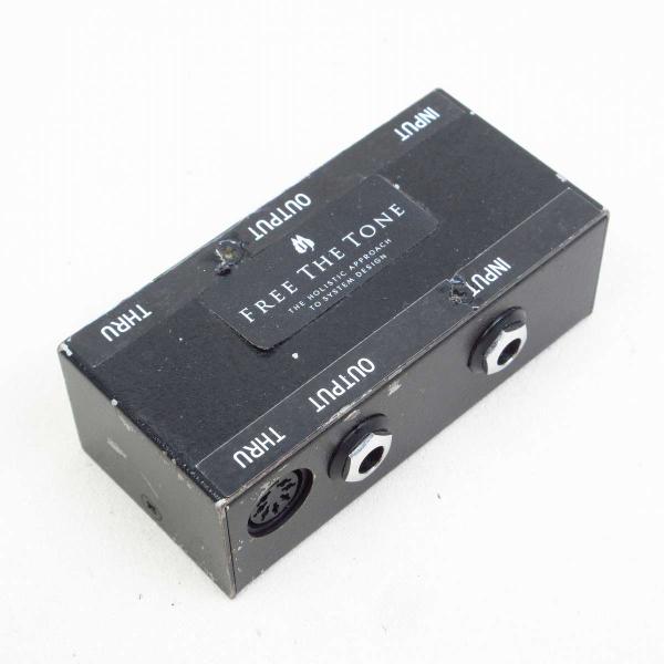 JB-21は、オーディオ信号ライン2系統とMIDIやARC-3 LINKなどのデジタル信号ライン1系統（DIN7Pinコネクター）を備えたパッシブタイプのジャンクション・ボックスです。INPUT、OUTPUT（アウトプット）ともに対面した同...