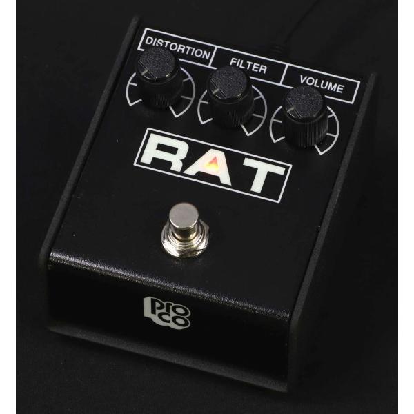 ディストーションペダルの代名詞の一つと言っても過言ではないロングセラーモデルミシガン州カラマズーにあるProCo Sound社の工場の、まるで洞窟のような地下施設で生まれた「RAT」は”アンダーグラウンドの音”を具現化する運命にありました。...