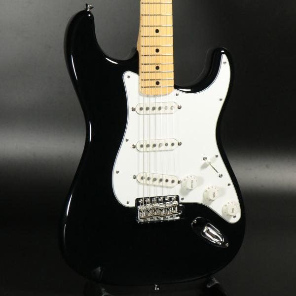 ラージヘッドにメイプル指板のL60Sストラトキャスター！ラージヘッドにメイプル指板、”Late 60s Stratocaster”に待望のブラックカラーが登場！あの”偉大なギタリスト”を彷彿とさせるモデルで今までレギュラーカラーで無かったの...