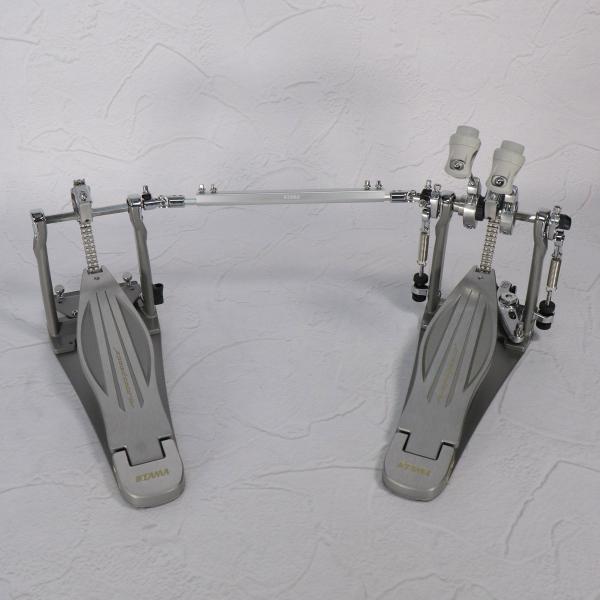 驚速。驚力。そして驚嘆。ロングフットボードを採用し、スピードを志向するプレイヤーに向けて作られたSPEED COBRAペダルが更なる進化を遂げます。踏み込む力をよりスムーズにカムの円運動に変換する新機構Swivel Spring Tight...