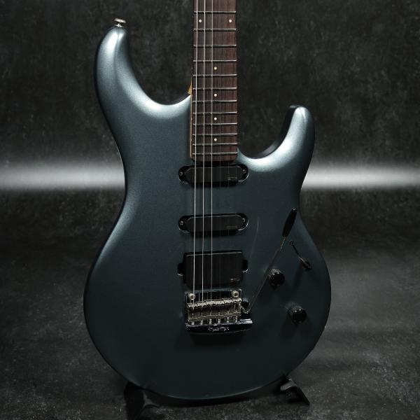 鮮やかなLuke BlueとアクティブEMGによる洗練されたサウンド!2012年製のMUSIC MAN LUKE II Luke Blueが入荷しました!TOTOのギタリスト、スティーヴ・ルカサーとMUSIC MANの共同開発によって誕生し...