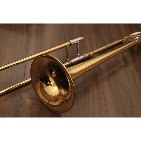 ■中古商品■機種：テナートロンボーン■メーカー：バック■モデル名：TB300■シリアル：#C62605■コンディション：全体的によく使い込まれた印象で、使用キズやラッカーの変色、ラッカー剥がれ箇所からのサビの発生。ベル管に凹み修正跡。スライ...