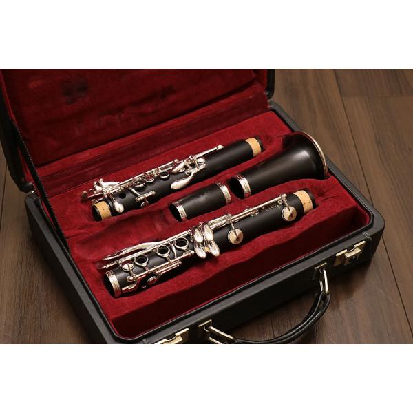 ■中古商品■機種：B♭クラリネット■メーカー：クランポン■モデル名：RC SP■シリアル：#F488994■コンディション：全体的に使用キズ、ロゴの薄れが見られます。上管に割れ修正跡が見られます。■商品ランク:B■メンテナンス：クリーニング...
